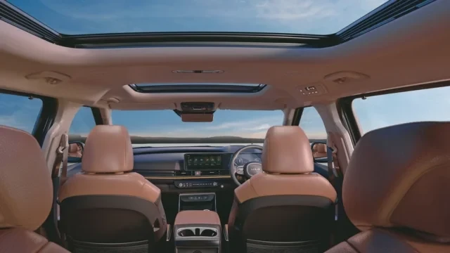 KIA Carnival Limousine Plus - Features & Specs